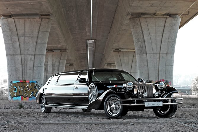 1 hour ride in vintage limousine - Key Points