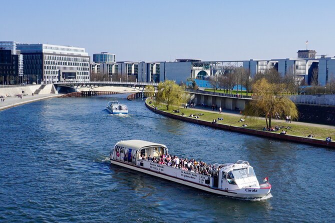 1-Hour River Cruise with Tour Guide. Bilingual (Ger/Engl) - What Makes This River Cruise Stand Out