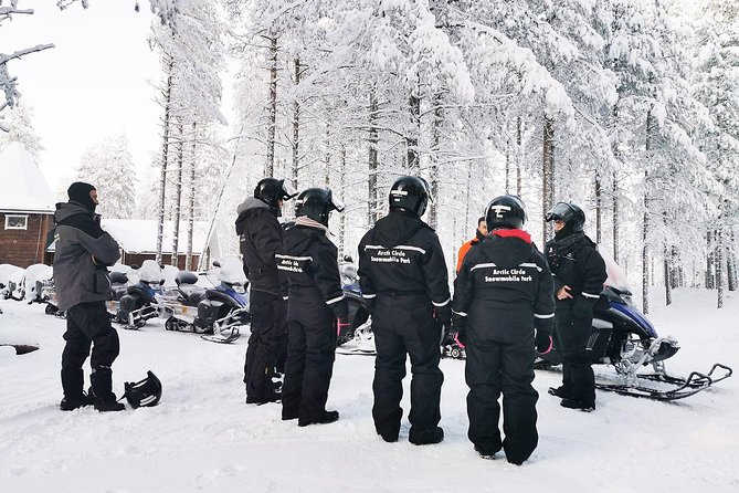 1-Hour Snowmobile Safari Experience - An In-Depth Look at the Snowmobile Safari Experience