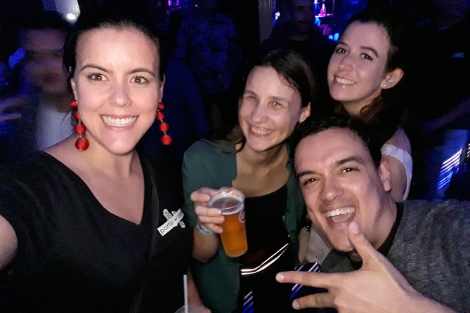4-hour Guided Porto Pub Crawl with 6 drinks and VIP CLUBentry - Who Should Join This Tour?