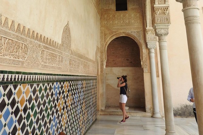 Alhambra daytime visit (8 people) - A Closer Look at the Tour Itinerary