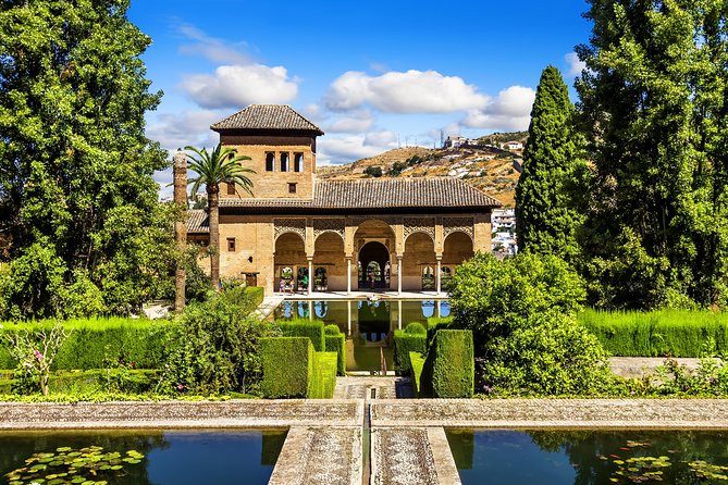 Alhambra Ticket and Guided Tour with Nasrid Palaces - Who Will Love This Tour?