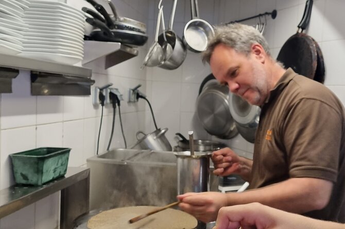 Amazing Sweet Crêpe Cooking Class Paris - Key Points