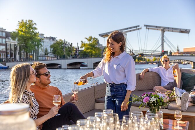 Amsterdam: 2-Hour Canal Cruise incl. Drinks & Dutch Snacks - Who Would Love This Cruise?