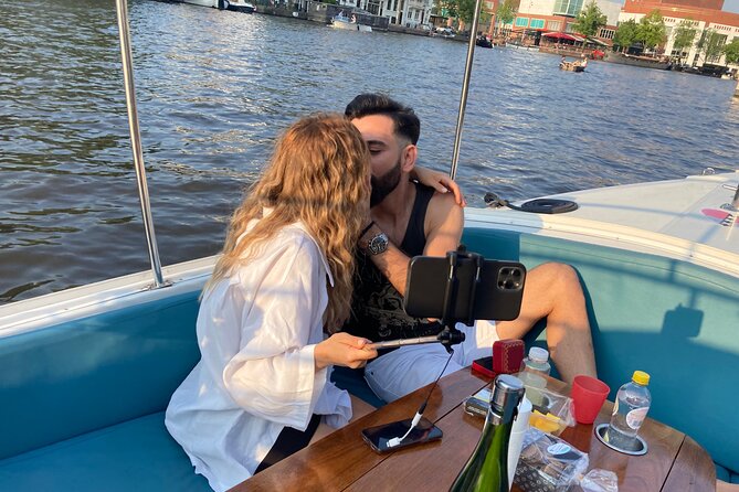 Amsterdam 90-min Private Canal Cruise with Live Guide and Drinks - Key Points