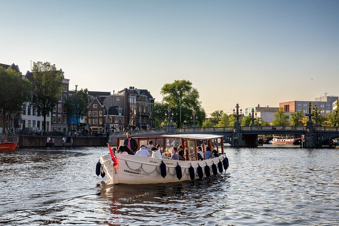 Amsterdam: Luxury Boat Cruise Unlimited Cocktails, Beers & Wines - An Inside Look: What to Expect from the Cruise