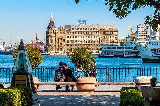 Asian Side of Istanbul: Uskudar and Kadikoy Full Day Walking Tour - Key Points