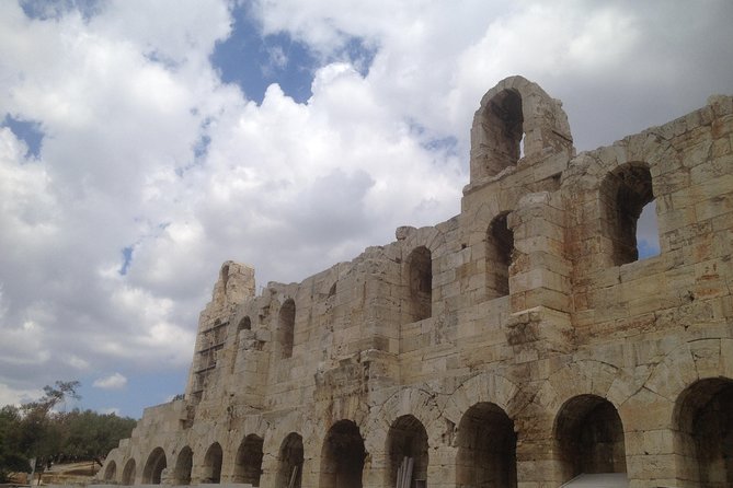 Athens at Night Small-Group Walking Tour with Dinner - Detailed Breakdown of the Itinerary
