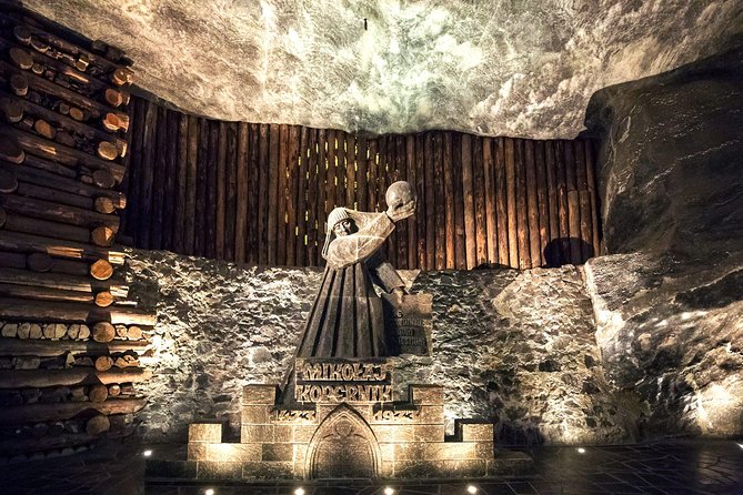 Auschwitz-Birkenau and Salt Mine Full day tour - Analyzing the Experience