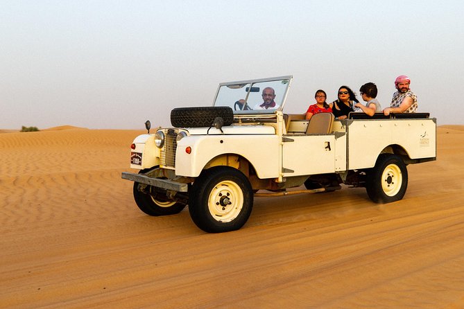Authentic Safari in Vintage Land Rover with Traditional Dinner - A Deep Dive into the Desert Experience