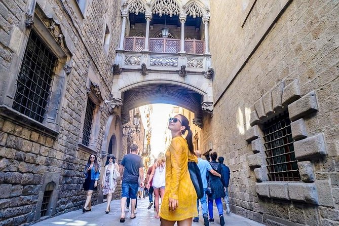 Barcelona 360 Tour: Flying, Sailing & Walking Guided Small Group - The Itinerary: What to Expect and Why It Matters