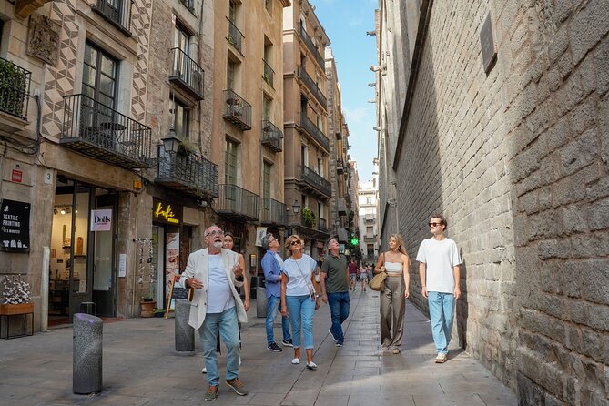 Barcelona Tapas and Wine Experience Small-Group Walking Tour - A Closer Look at the Tour Itinerary