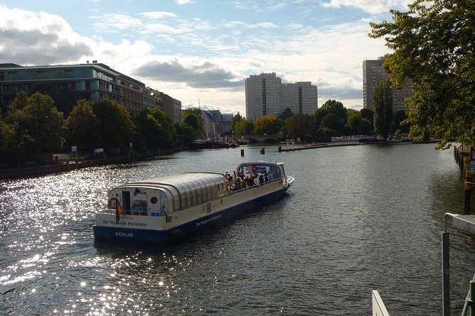 Berlin 4-Course Sunset Dinner Cruise Including Drinks - A Closer Look at the Experience
