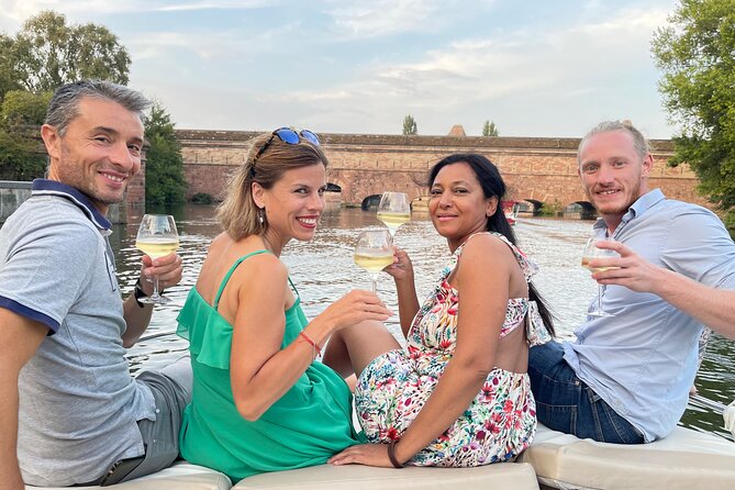 BOAT ALSACE Visit Strasbourg in a private boat + Captain - What the Experience Offers