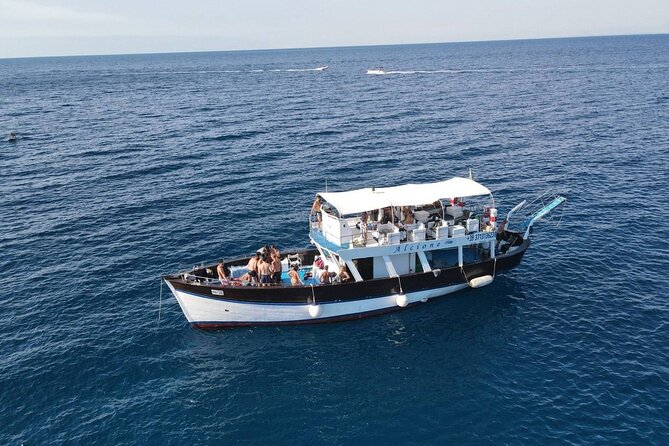 Boat excursion with lunch on board to discover Ischia - An In-Depth Look at the Ischia Boat Tour