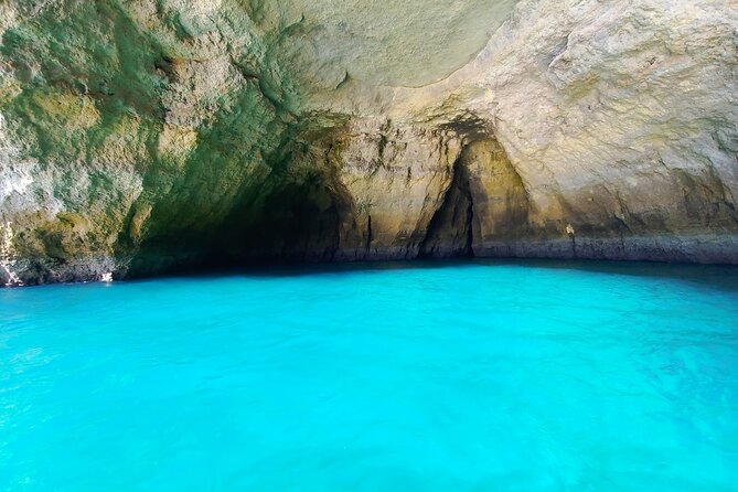 Boat tour Benagil Caves - What You Get and What’s Missing