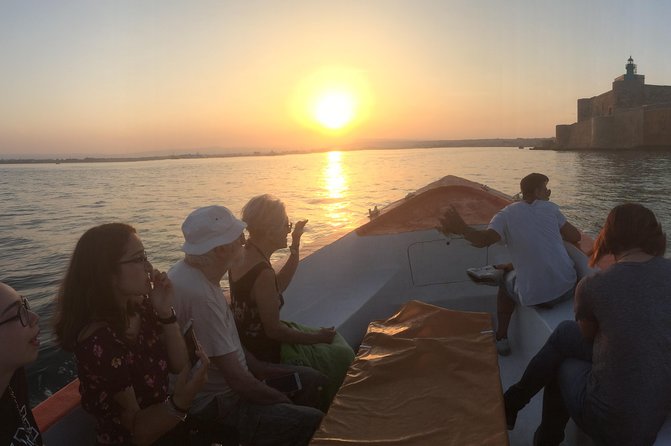 Boat tour of Ortigia Island and sea caves - The Experience Itself: What to Expect
