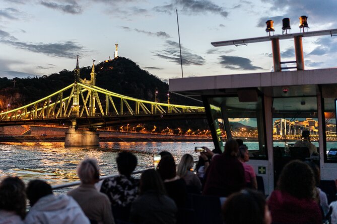 Budapest Danube River Sightseeing Night Cruise with Drinks - The Experience: What to Expect on the Budapest Danube Night Cruise
