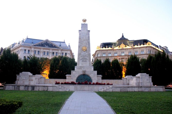 Budapest Night Walking Tour with Danube River Cruise - The Danube River Cruise: A Scenic Finish