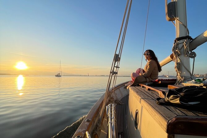 Cagliari Gulf Boat tour : 5 stops, snorkeling & local aperitif - Highlights That Make This Tour Special
