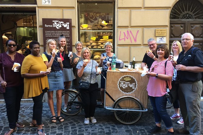 Campo dè Fiori Market and Trevi Fountain Food and Wine Tour in Rome - Exploring Piazza Navona and the Fountain of the Four Rivers