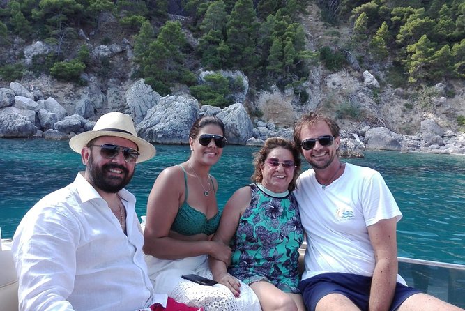 Capri: Shared boat tour from Sorrento - 7 hours - A Detailed Breakdown of the Itinerary