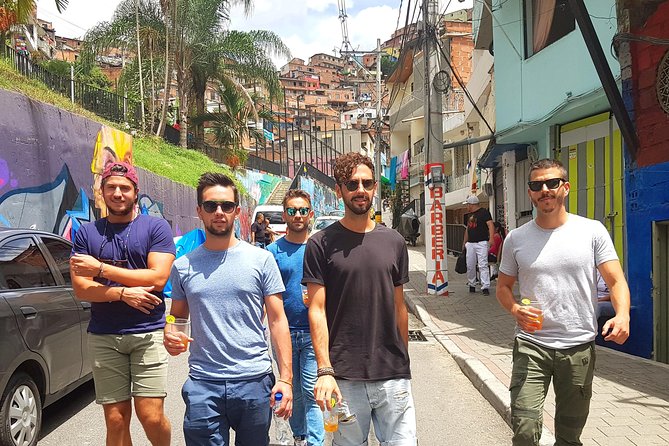 Comuna 13 Graffiti Tour with Street Food - What to Expect from the Tour