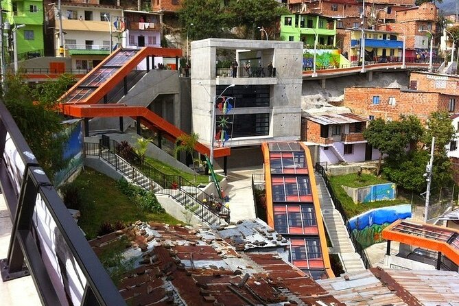 Comuna 13 Graffitour knows the urban art district of Medellín - Practical Details: What Travelers Should Know
