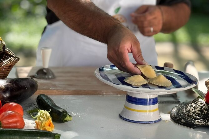 Cook and Eat in a Citrus Grove in Sorrento - Key Points
