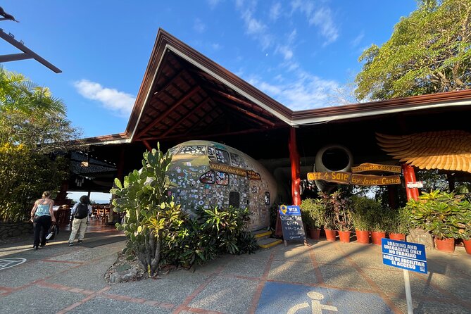 Customizable guided tour of Manuel Antonio National Park - The Experience in Detail: What to Expect