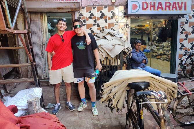 Dharavi slum tour in Mumbai by Female tour guides of the slum - Key Points
