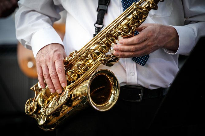 Dinner and Jazz Cruise on the River Thames - An Authentic Thames Night with a Touch of Class