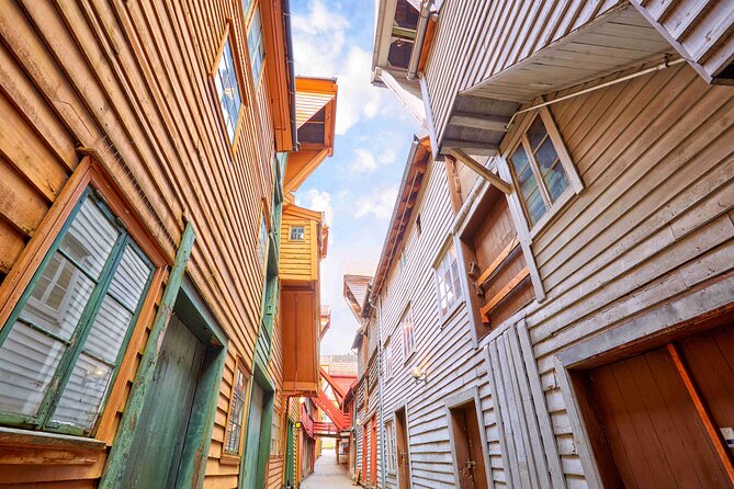 Discover Bergen on Foot and Boat - An Engaging Tour of Bergen’s Highlights