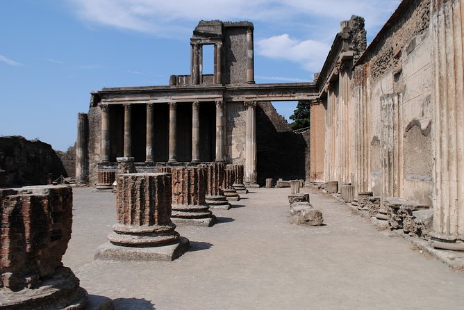 Discovering Pompeii and Herculaneum - VIP Tour with Lunch - Real-World Insights from Travelers