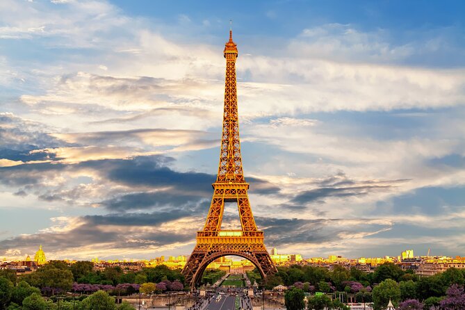 Eiffel Tower Reserved Access Summit or 2nd Floor Guided by Lift - The Itinerary in Detail