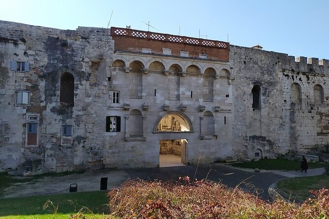 Experience Split With Local Professional Historian - Small Group - The Starting Point: The Golden Gate