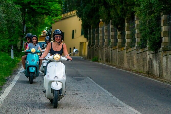 Explore Chianti on a Vespa: Tour, Guide & Lunch from Florence - Key Points