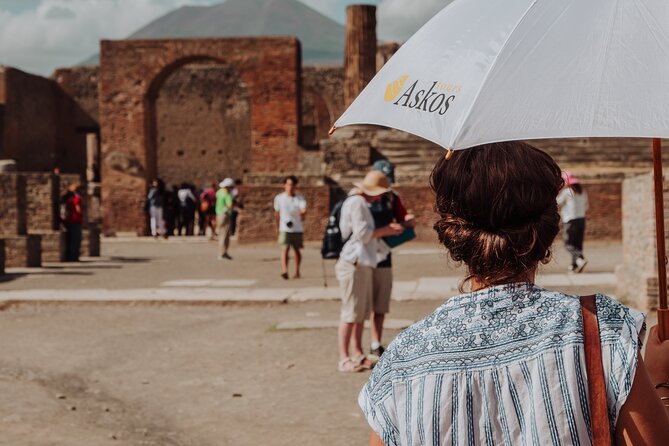 Explore Pompeii with an Archaeologist - An In-Depth Look at the Pompeii Tour Experience
