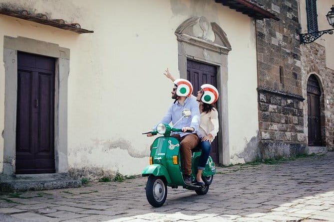 Florence Vespa Tour: Tuscan Hills and Italian Cuisine - The Experience in Detail