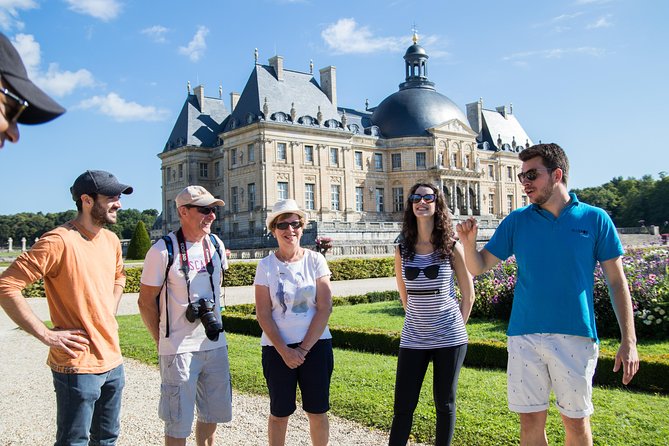 Fontainebleau and Vaux-Le-Vicomte Castle Small-Group Day Trip From Paris - An Authentic Look at the Chateau de Vaux-le-Vicomte and Fontainebleau