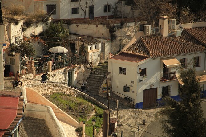 Granada Highlights Tour with Tapas Breaks by Electric Bike - A Closer Look at the Tour Itinerary