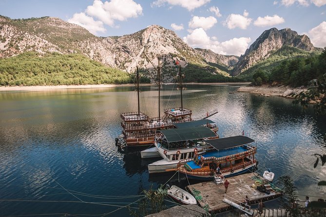 Green Canyon Boat Trip with Lunch From Side - Key Points
