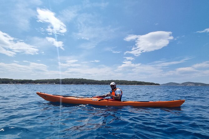 Half-day kayak tour from Hvar town - Exploring the Hvar to Pakleni Islands Kayak Tour