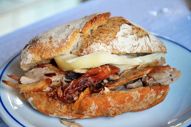 Half-Day Walking Tour Tasting Local Food in Porto - This Tour in Detail: What You Can Expect