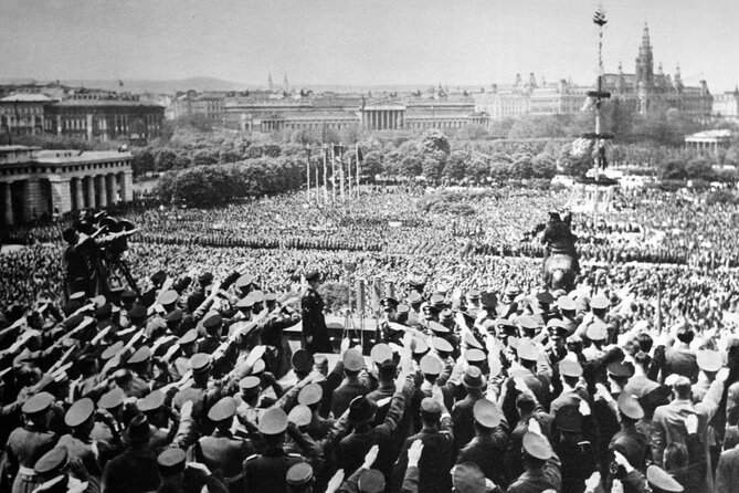 Historical Hitler Walking Tour of Vienna - An Introduction to the Tour Experience