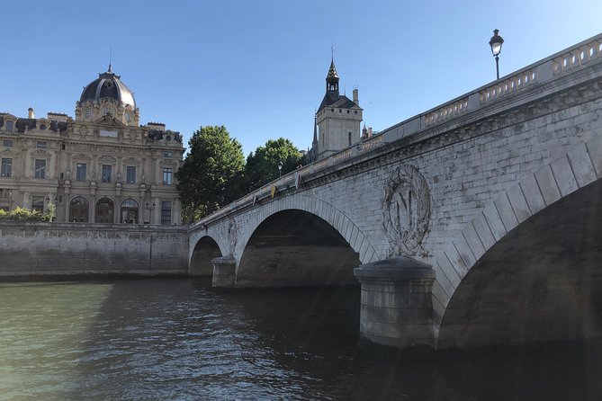 Historical Paris Walking Tour to Vibrant Food Market - Why This Tour Offers Great Value