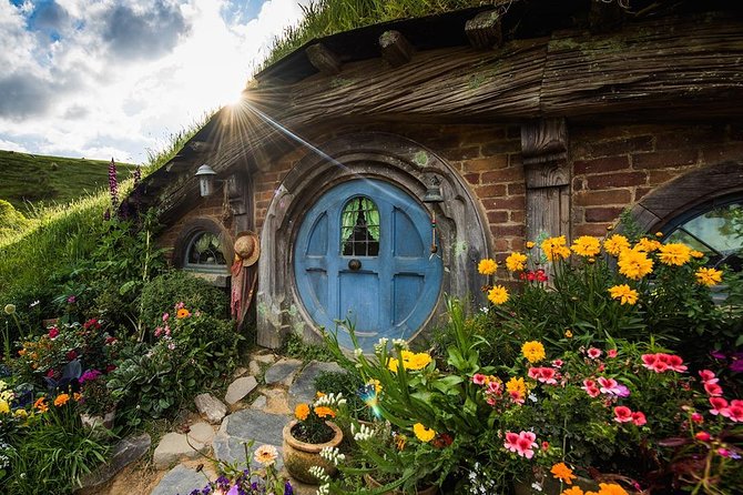 Hobbiton & Waitomo Caves Small Group Tour from Auckland - The Practical Side: What You Need to Know