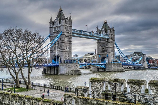 Immersive Treasure Hunt Adventure - City of London's Secrets - Real Traveler Experiences