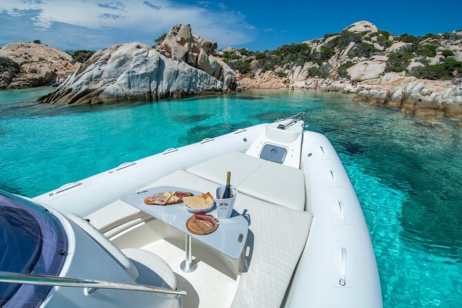 La Maddalena archipelago private tour with skipper - Key Points