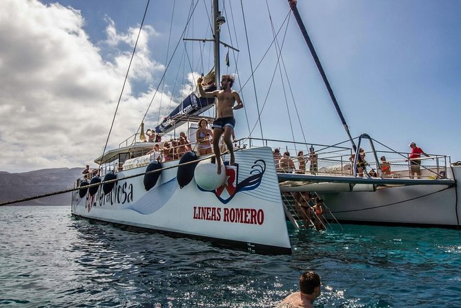 Lanzarote: La Graciosa island cruise with lunch and water activities - Setting Expectations: What You’ll Experience